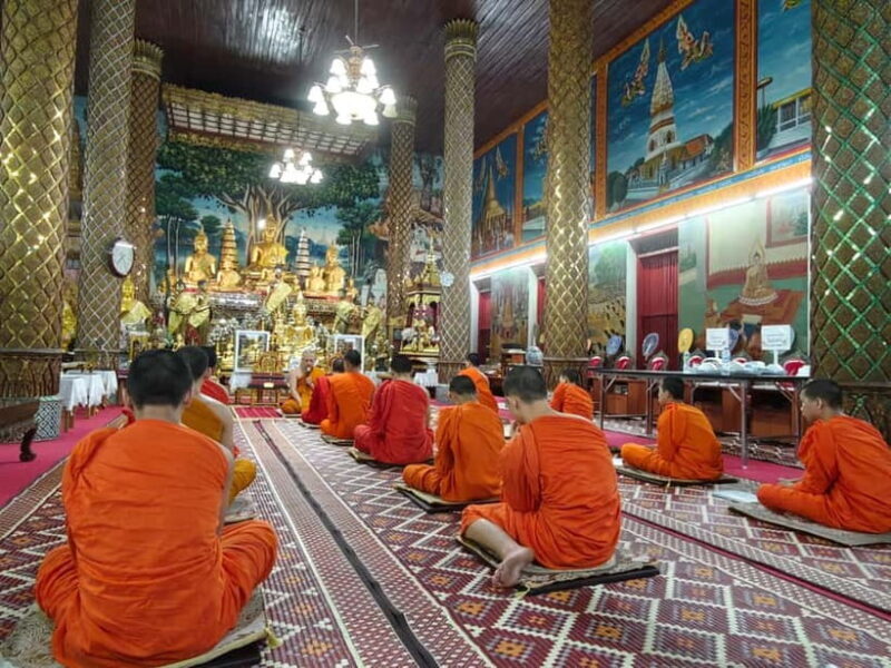 Chiang Mai: Wat Chai Sri Phoom Evening Chanting & Meditation - Key Points
