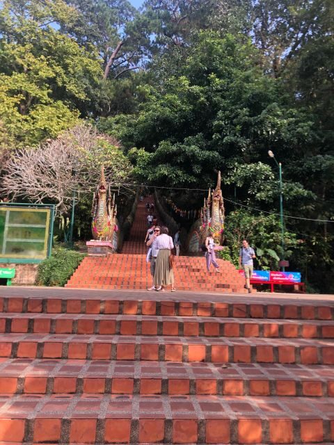 Chiang Mai: Wat Pha Lat & Wat Phra That Doi Suthep Tour - FAQ