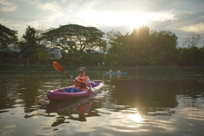 Chiang Mai:Explore kayaking through Mae Ping River on sunset - An Introduction to the Kayaking Experience