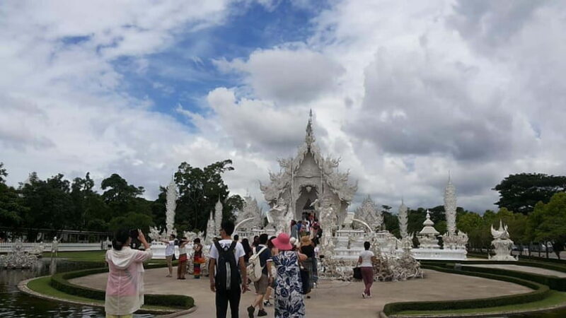 Chiang Rai: City Highlights One-Day Tour with Thai Lunch - Key Points
