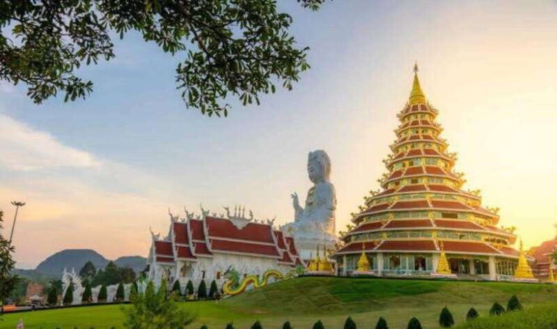 Chiang Rai: Excursion White, Blue,Red Temples & Lalitta Café - Exploring the Chiang Rai Temples and Lalitta Café: An Honest Review