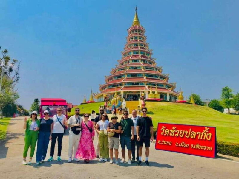 Chiang Rai: Excursion White, Blue,Red Temples & Lalitta Café - Key Points