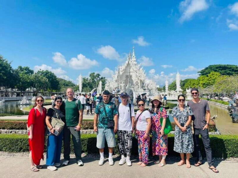 Chiang Rai: Excursion White, Blue,Red Temples & Lalitta Café - Considerations and Tips for Visitors