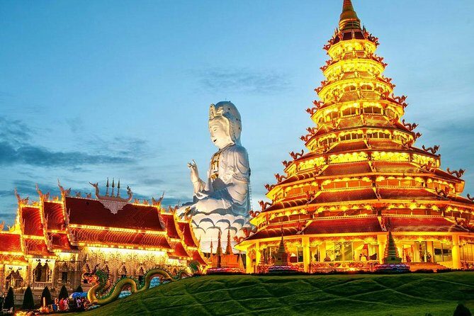 Chiang Rai Food & Night Market Walking Tour with Local Host - Visiting Chiang Rai’s Iconic Temples