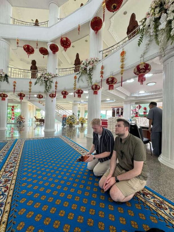 Chiang Rai: Private Half Day Tour Temples & Lalita Cafe - Key Points