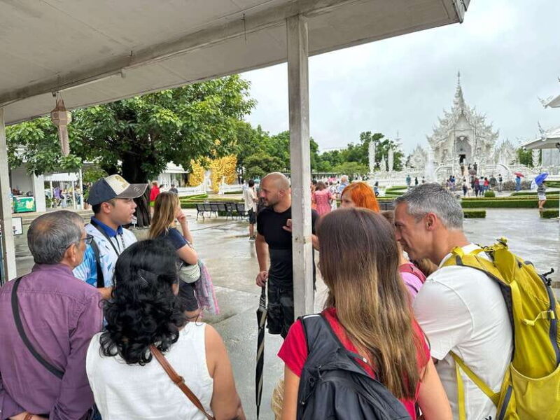 Chiang Rai: Private Half Day Tour Temples & Lalita Cafe - FAQ