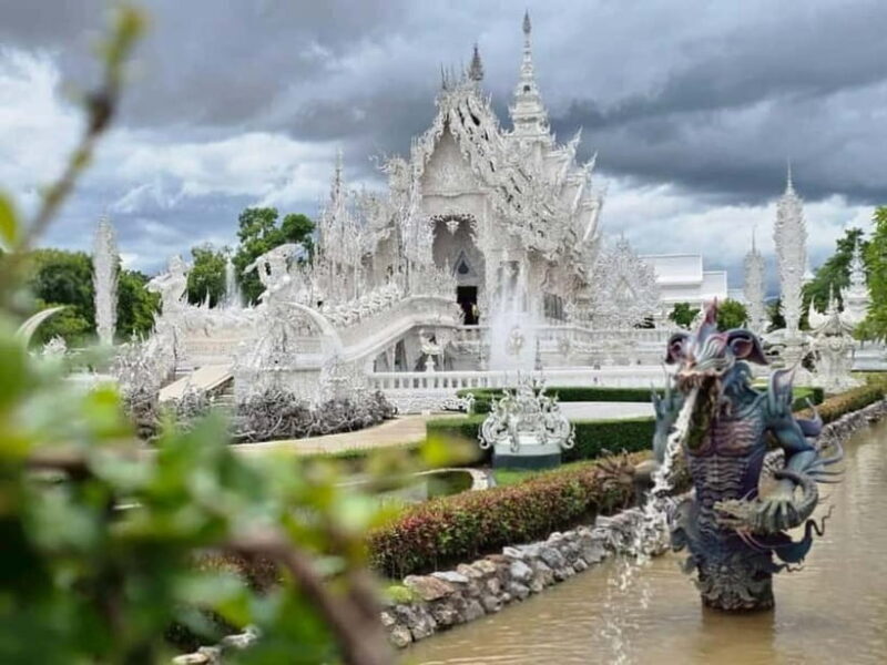 Chiang Rai: Private Tour with Driver and Custom Itinerary - Frequently Asked Questions