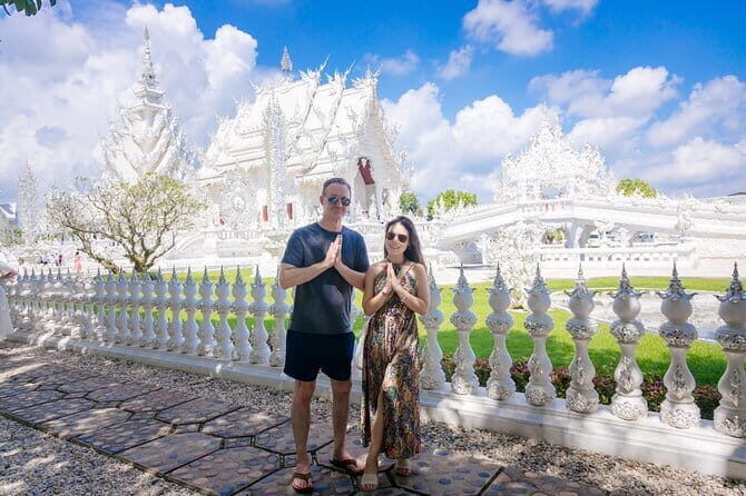 Chiang Rai Temples Day Trip with Lalita Cafe from Chiang Mai - Exploring the Chiang Rai Temples Day Trip with Lalita Cafe from Chiang Mai