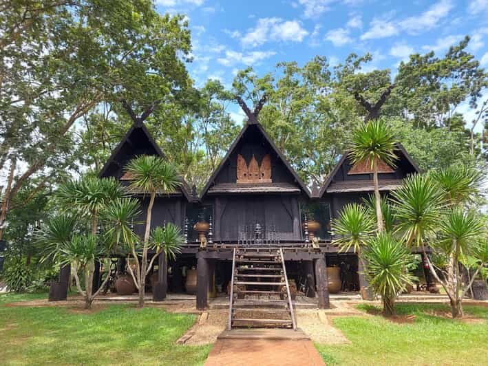 Chiang Rai: Top Temples & Signature Attractions ~Free Buffet - Scenic and Relaxing Stops