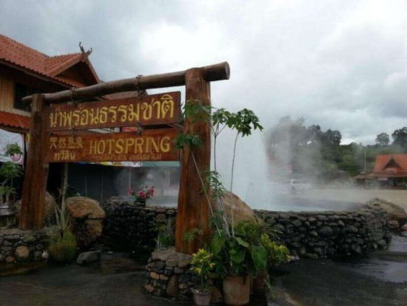 Chiang Rai Tour: White & Blue & Big Buddha (Red)Temples - Discovering Chiang Rai’s Unique Temples