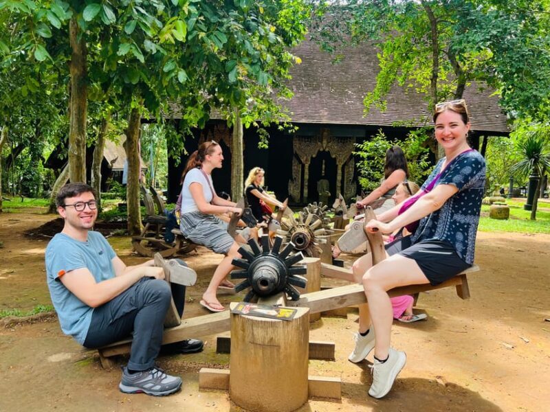 Chiang Rai:Private Transfer to Chiang Mai with Temples Visit - FAQ