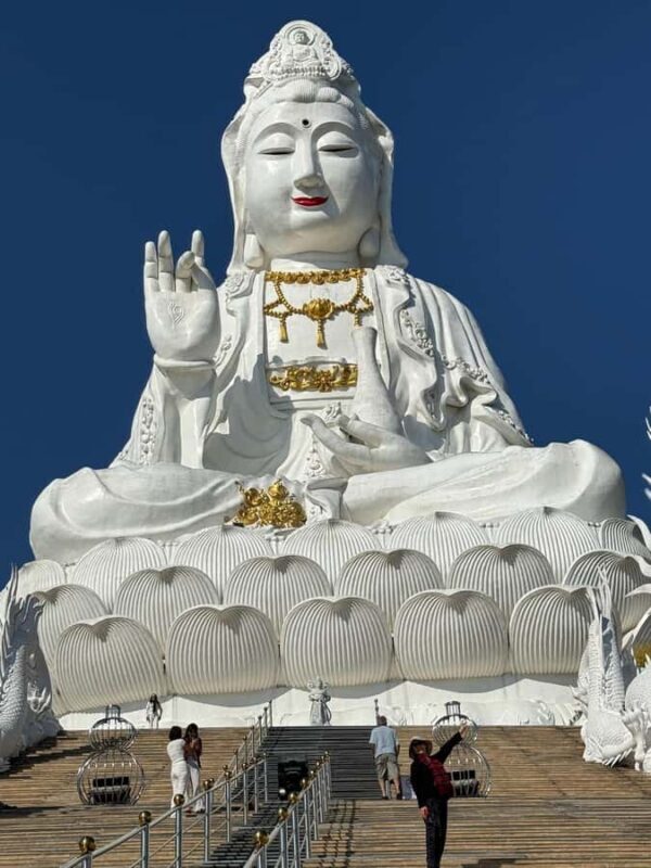 Chiang Rai's Premier Half Day: Icons, Café & Springs - A Detailed Breakdown of Each Stop