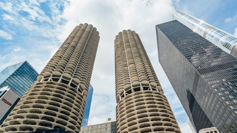 Chicago: 45-Minute Family-Friendly Architecture River Cruise - Food and Drinks: A Relaxed, Refreshing Experience