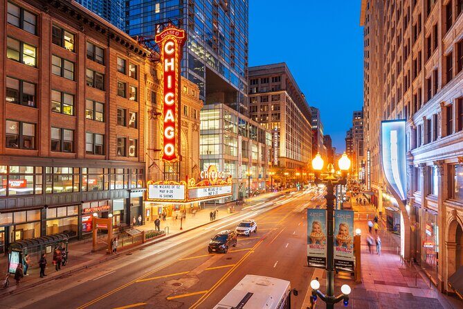 Chicago Bar Crawl: Chi-Town Showdown - Key Points