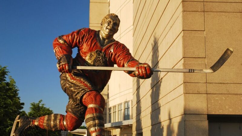 Chicago: Chicago Blackhawks NHL Game Ticket at United Center - The Practicalities and Logistics