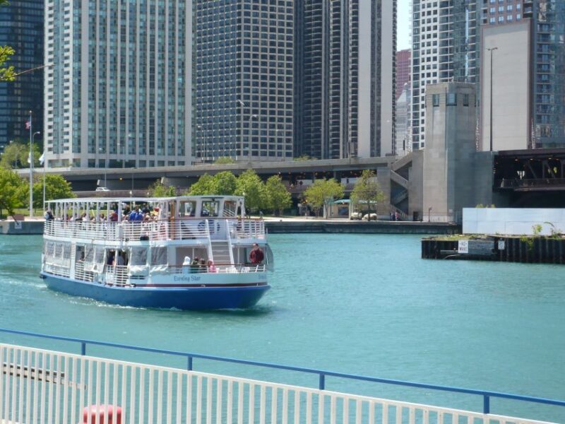 Chicago: City Minibus Tour with Optional Architecture Cruise - The Sum Up