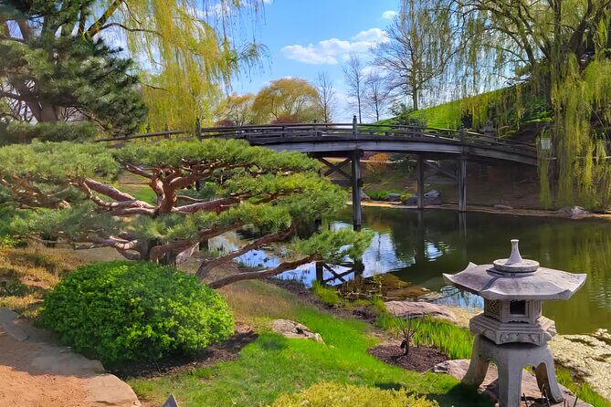 Chicago City's Iconic Sights and Suburb Gems Tour - Who Would Love This Tour