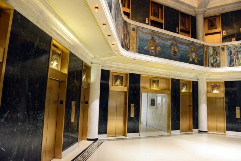 Chicago: Historic Skyscrapers Guided Walking Tour - Who should book this tour?