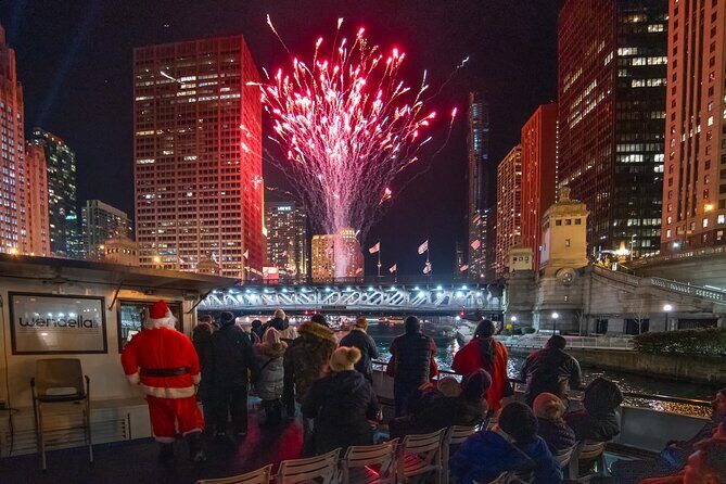 Chicago Holiday Fireworks Cruise - A Detailed Look at the Chicago Holiday Fireworks Cruise