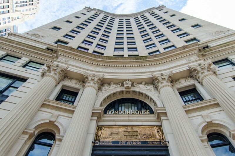 Chicago: Icons Guided Architecture Walking Tour - Who Would Enjoy This Tour?