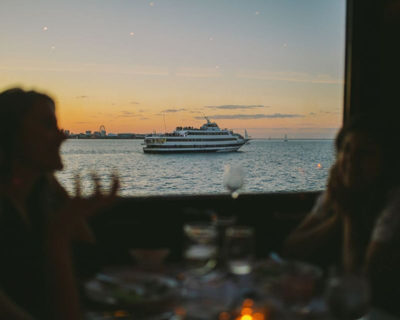 Chicago: Lake Michigan Lunch or Dinner Cruise - The Experience in Focus: What You Should Expect