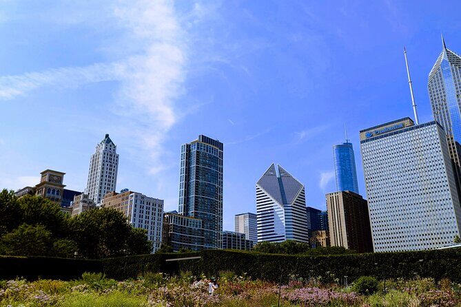 Chicago Loop and Millennium Park Scavenger Hunt Walking Tour - Key Points