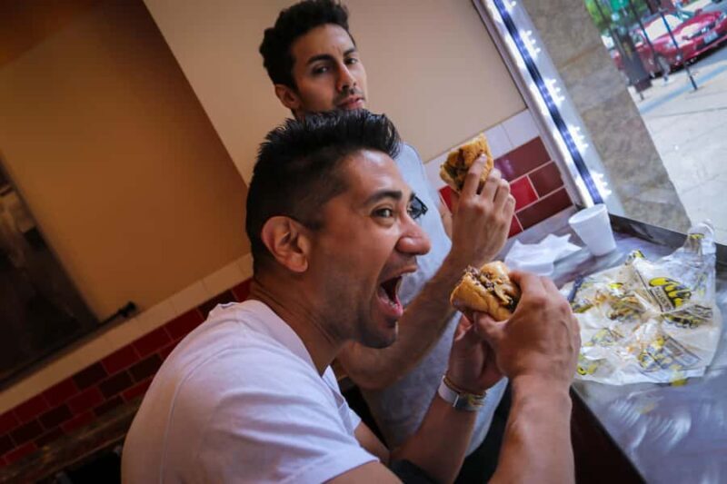 Chicago: Loop Food Tour of 6 Tastings with Deep Dish Pizza - Key Points