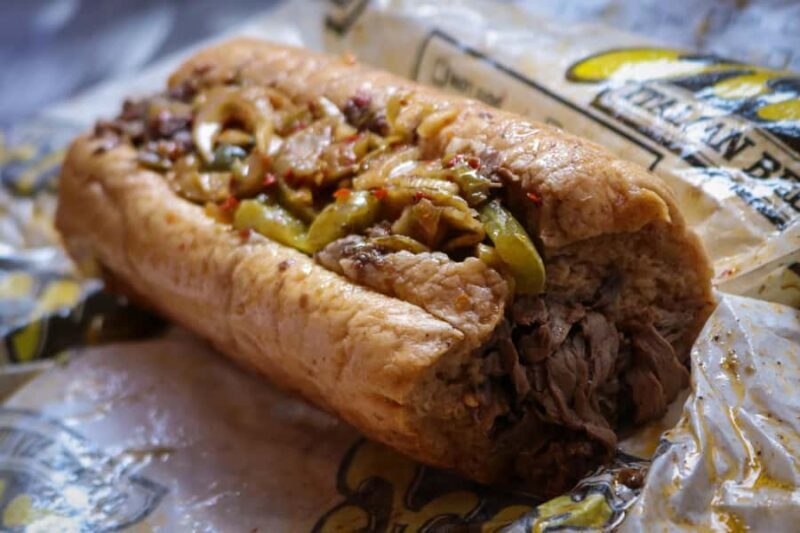 Chicago: Loop Food Tour of 6 Tastings with Deep Dish Pizza - An In-Depth Look at the Chicago Loop Food Tour