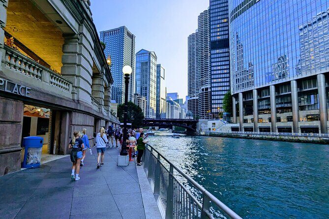 Chicago Magnificent Mile Scavenger Hunt Walking Tour and Game - A Detailed Look at the Experience