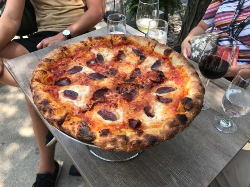 Chicago: Pizza Walking or Bus Tour - An Overview of the Pizza Tours