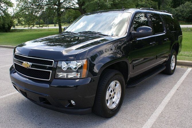 Chicago Private 3-Hour Luxury SUV and Chauffer - Who Should Consider This Tour?