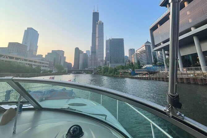 Chicago Private Boat Rental - Explore Chicago's Skyline & Waters - Chicago’s Waterside Charms: An Overview