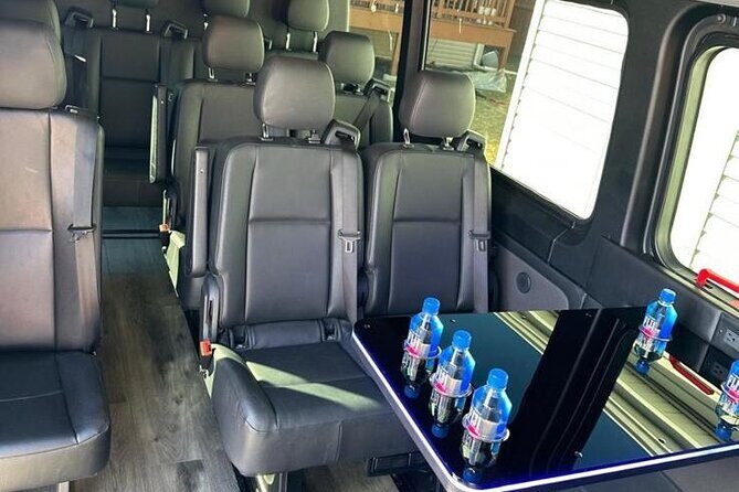 Chicago Private Transport Tour Limousine Luxury - Key Points