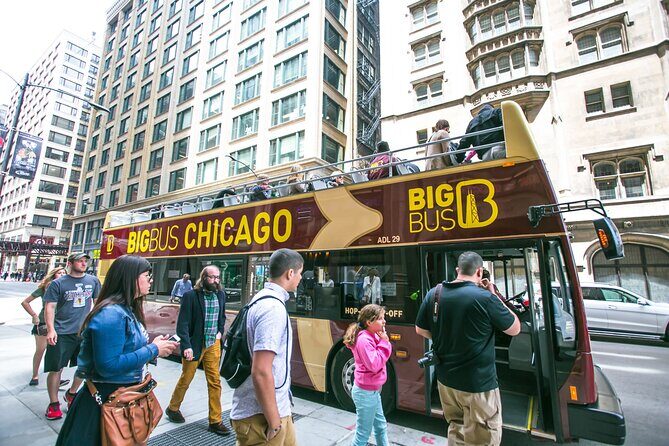 Chicago River Architecture Tour and Big Bus Hop-on Hop-off Tour - Water Tower and 360 CHICAGO