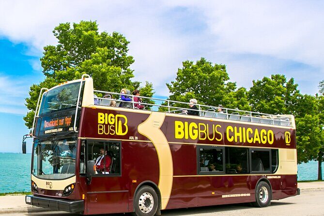 Chicago River Architecture Tour and Big Bus Hop-on Hop-off Tour - Final Stops: Hard Rock Cafe and the Chicago River
