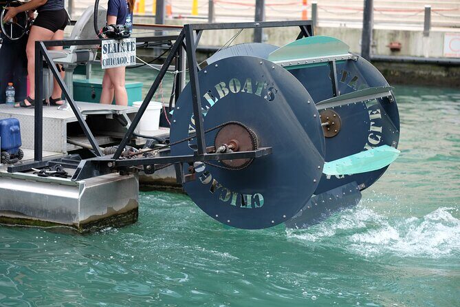 Chicago River Cycleboat Cruise - Discovering the Chicago River from a Cycleboat