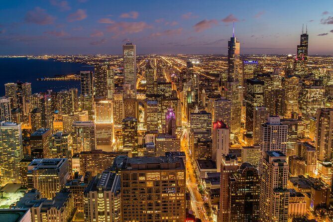 Chicago Small-Group Night Tour with Skydeck and Boat Cruise - The Sum Up