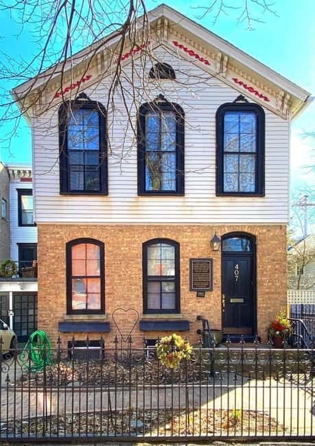 Chicago: Workers Cottages of Oldtown Triangle Walking Tour - What to Expect on the Tour