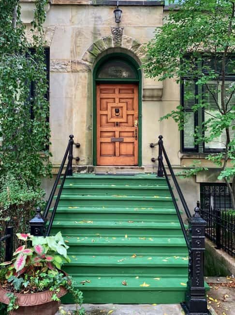 Chicago: Workers Cottages of Oldtown Triangle Walking Tour - The Evolution and Preservation of the Neighborhood