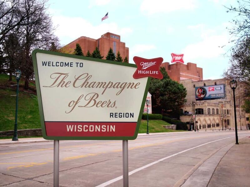 Chicago:Milwaukee City Highlights Day Trip with Brewery Tour - Key Points