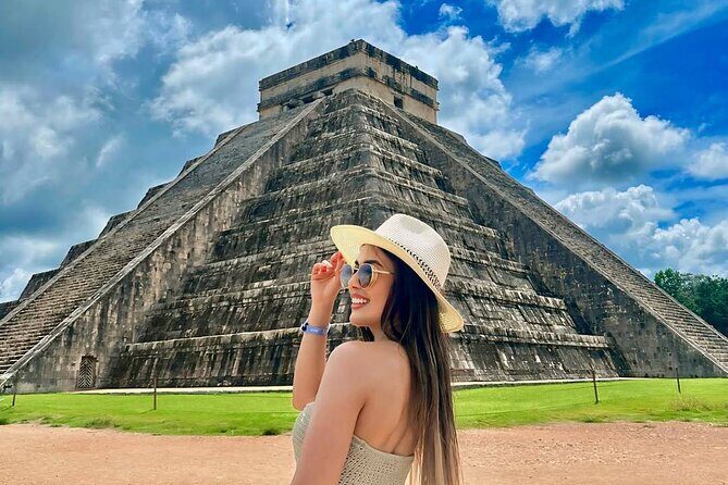 Chichén Cenote and ValladolidkTour with Buffet Lunch from Tulum - Exploring Valladolid: A Picturesque Town