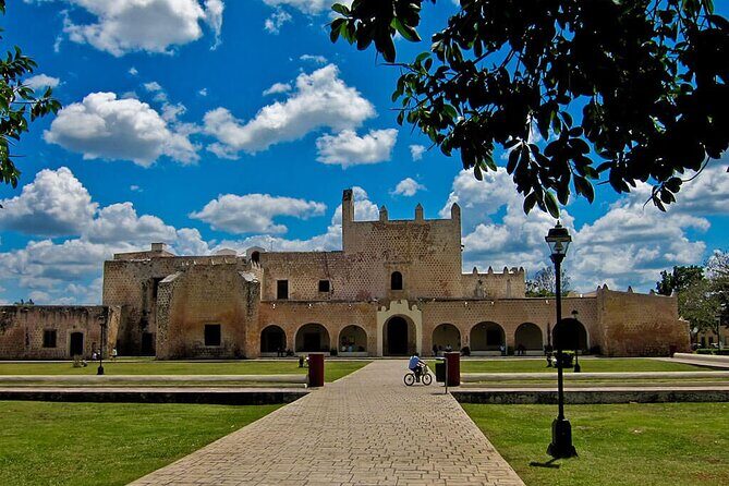 Chichen Itza, 2 cenotes Ik Kil and Hubiku, visit to Valladolid - Why the Price Offers Good Value