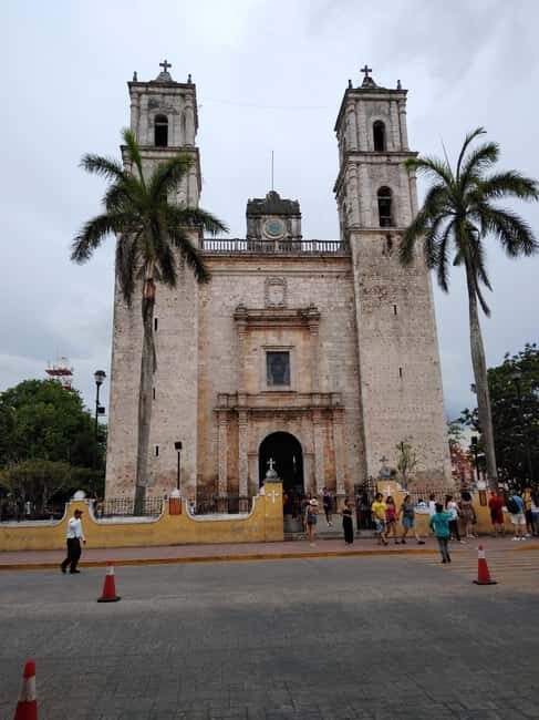 Chichen Itza and Two Cenotes Day Tour from Cancun - FAQ