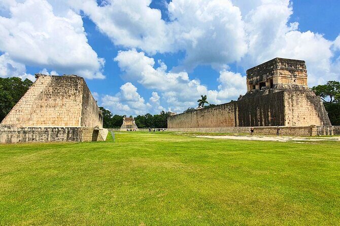 Chichen Itza Cenote and Valladolid in a Small Group - An Introduction to the Tour