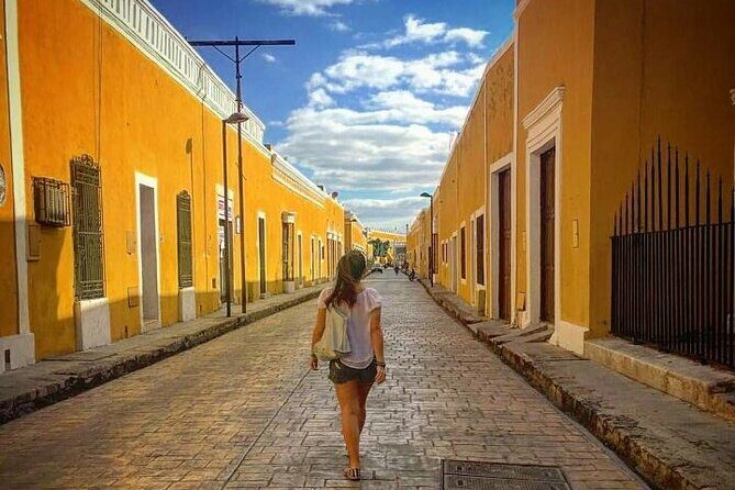 Chichen Itza, Izamal and Cenote with lunch & pick up from Merida - FAQ