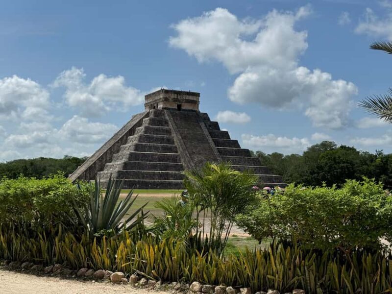 Chichen Itza: Private tour (Lunch in Valladolid & Cenote) - The Allure of Less Crowds and Authentic Engagement