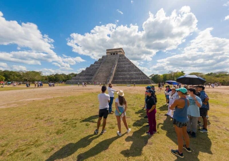 Chichen Itza: Visit the ruins, sacred cenote and Valladolid - A Stroll Through Valladolid