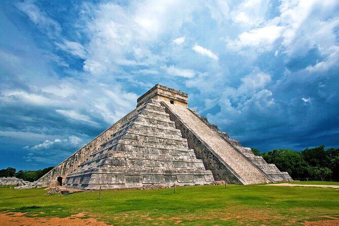 Chichen Itza with Suytun and Ik kil cenotes, Valladolid Tour - Strolling Through Valladolid