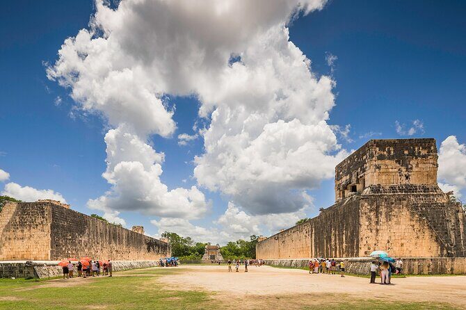 Chichen Itza Wonder by Van - The Guide Experience
