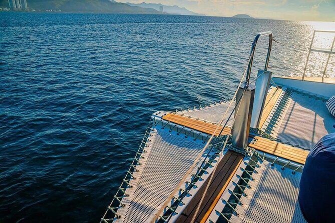 Chilling Sunset Cruise Marmoris Luxury Yacht Nha Trang - Setting Sail in Style: What the Tour Offers
